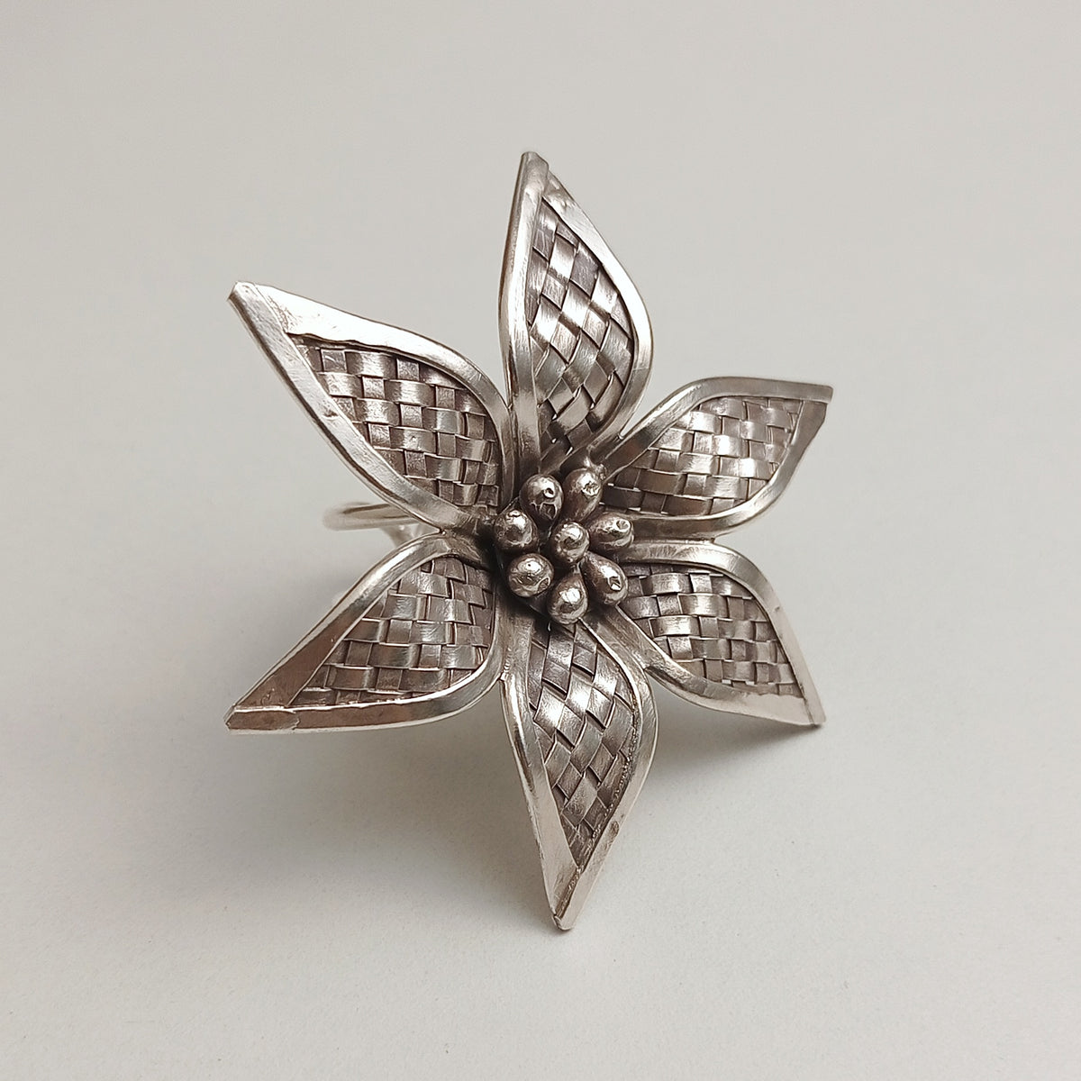 FLOWER RING – Silver Streak Store