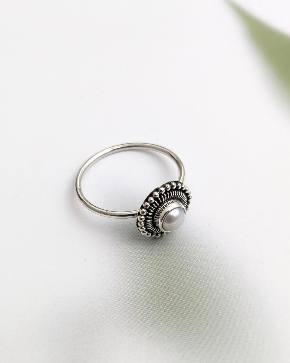 Simple pearl ring – Silver Streak Store